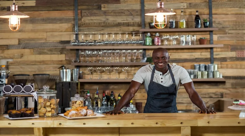 10 Key Features of Custom Commercial Kitchen Shelving